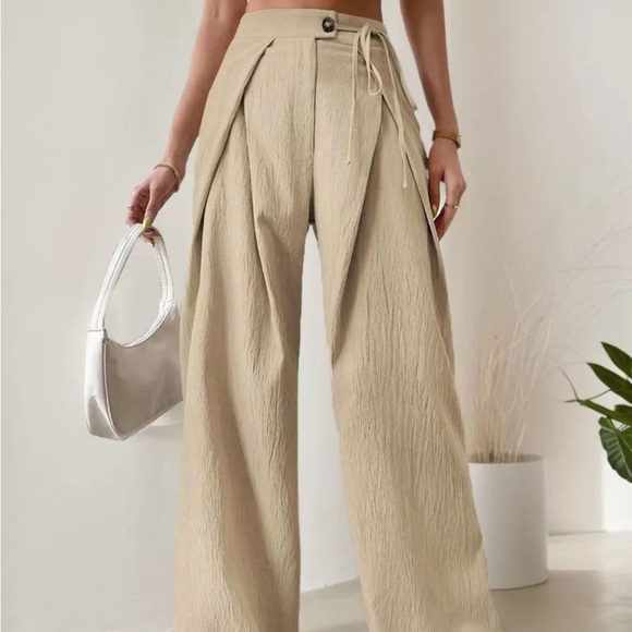 DRESSIN | Pants & Jumpsuits | Solid Knot Medium Rise Button Fly Pants ...